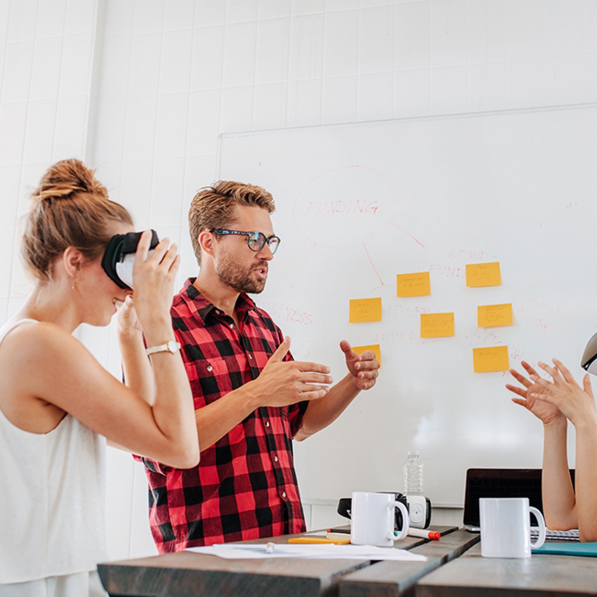 FUN REAL-LIFE VIRTUAL REALITY GAMES (with EEG and EYE TRACKERS) - Call ...